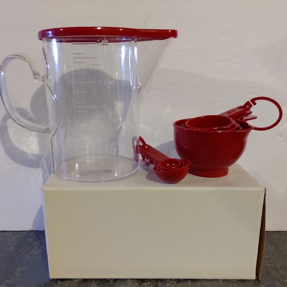 Gourmet Art | Kitchen | Gourmetart Red Measuring Cups Spoons Mixing ...